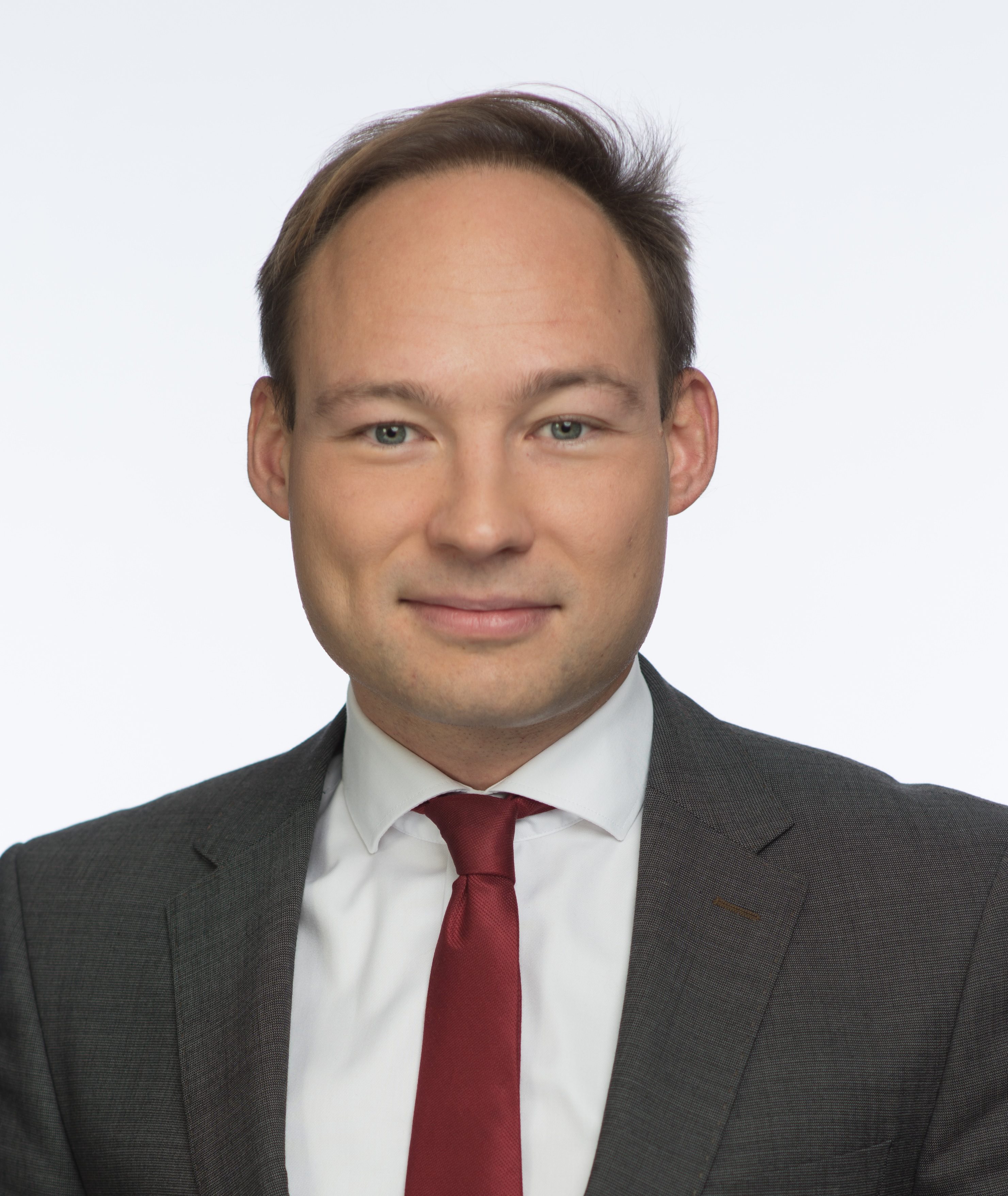 Karol Bucki - Senior Associate - August Debouzy